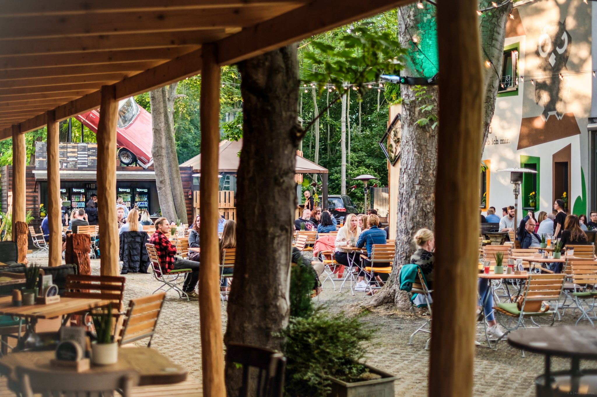 Herr KAUZIG - Biergarten – Klub & Bar