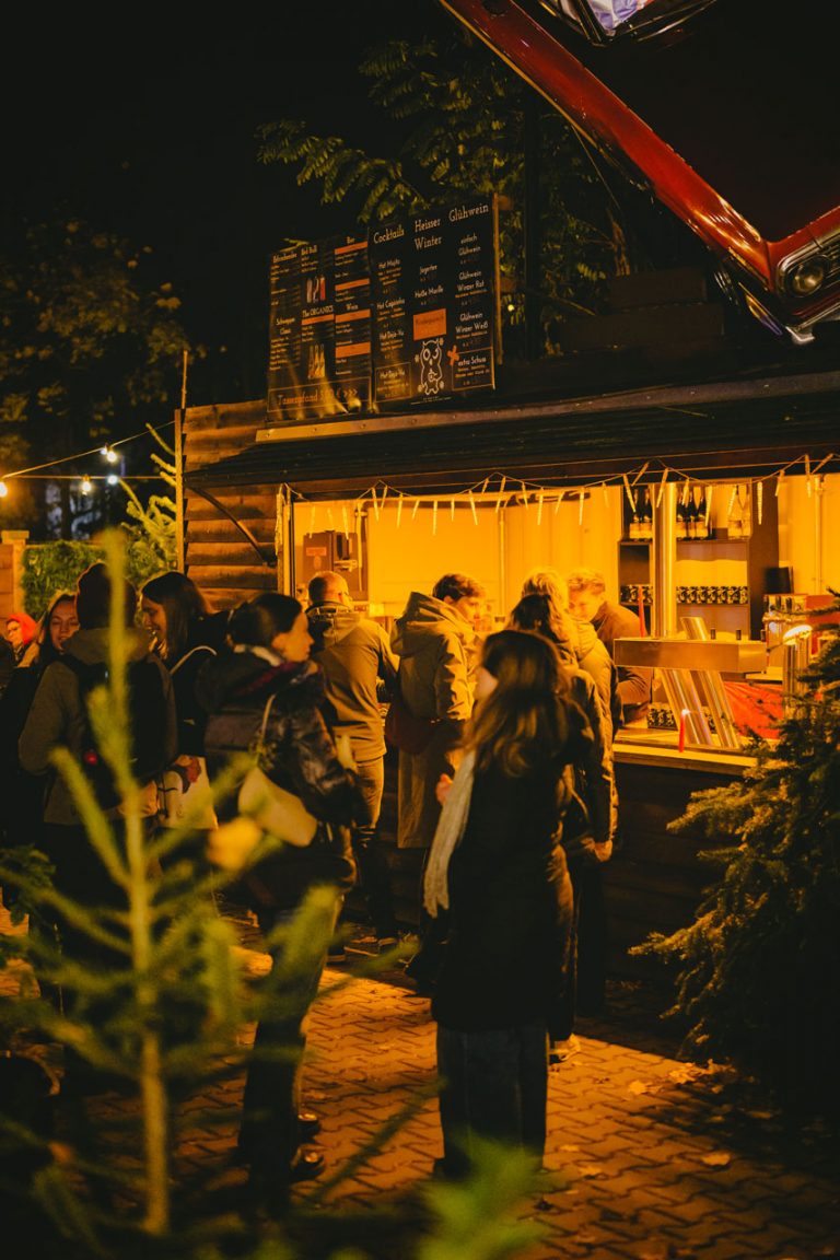 Der kauzige Wintermarkt in Leipzig | Glühwein, Feuerstellen ...